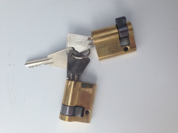 Sentribox Keyed Alike Cylinder Locks (x2) Incl 3 Keys - sentribox.co.uk